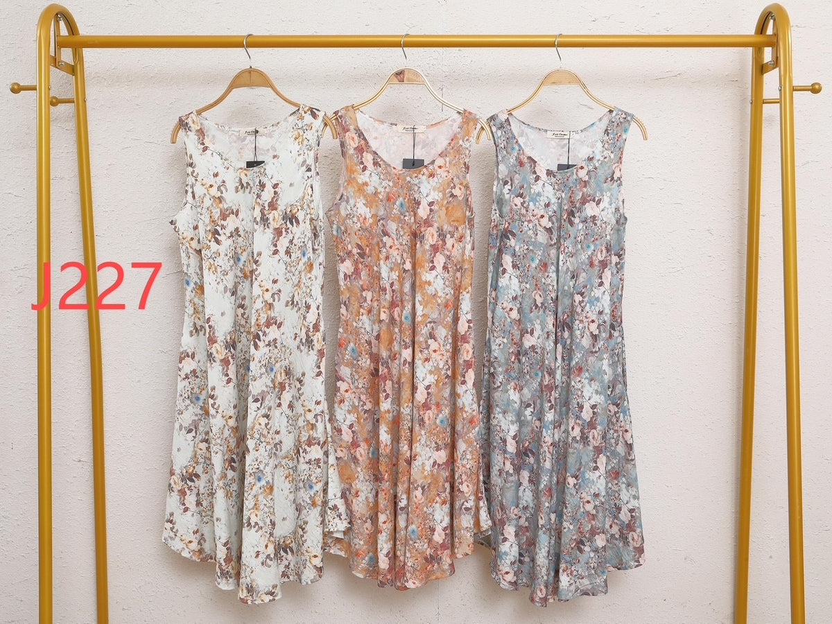 J227 – Joli Clothes